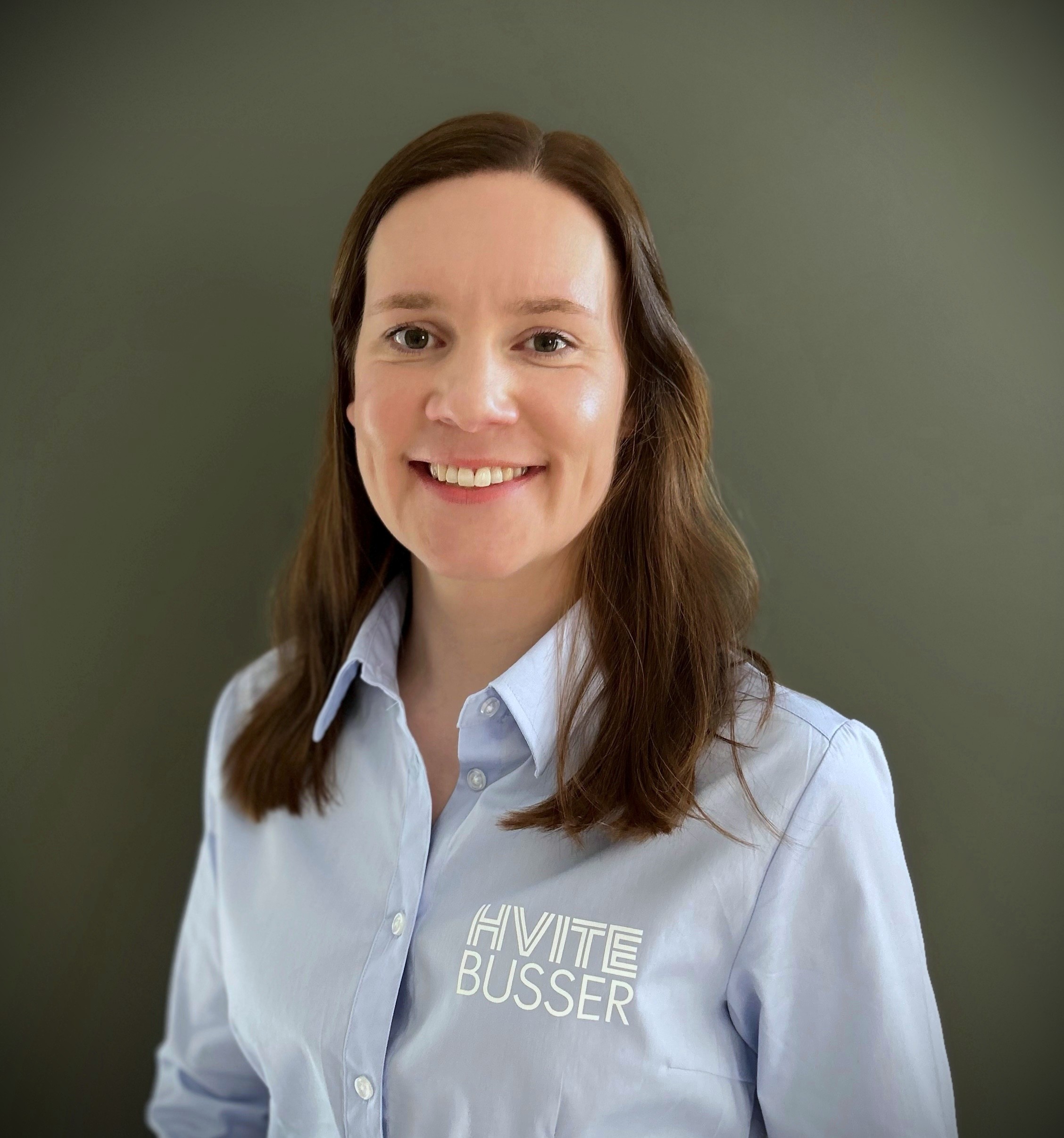 Sunniva C. R. Hatlestad-Hall - Hvite Busser
